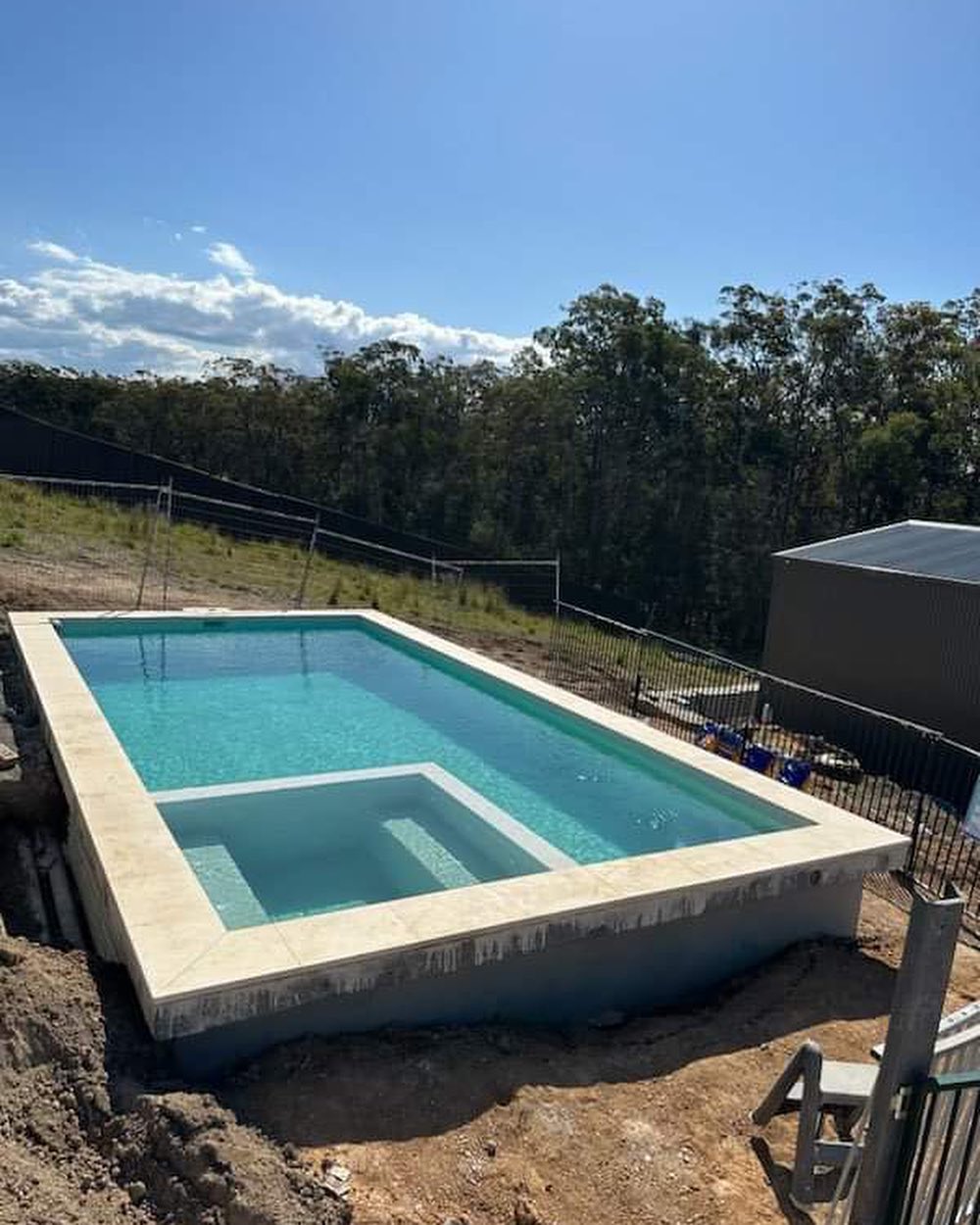 Luxe Pool and Spa in Gwandalan | Tropical Pools of Australia